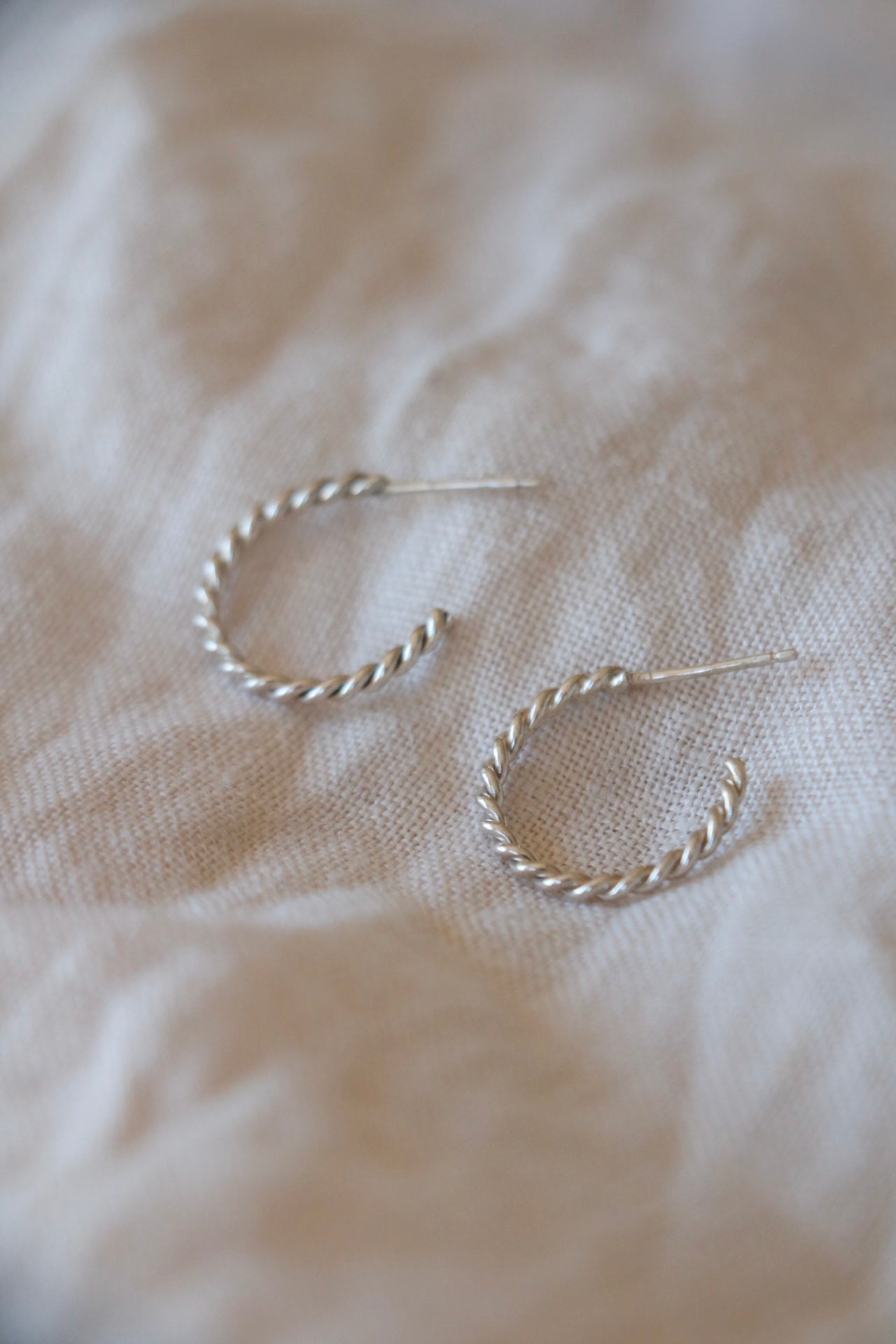 Twisted Hoops – Poppy Mac